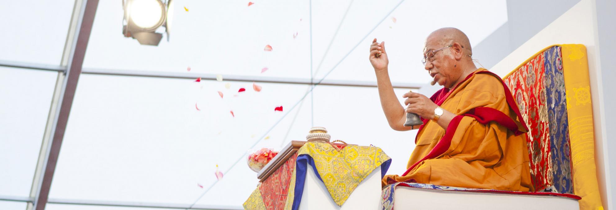 Sherab Gyaltsen Rinpoche: Retreatmeister und Einweihungen